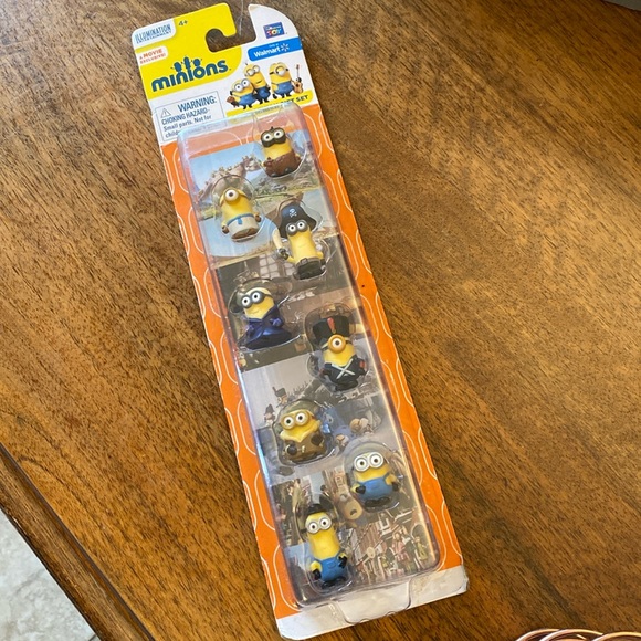 Universal | Toys | Free Minions Minion Gift Set | Poshmark